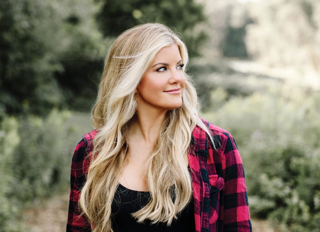 Laura Schara Bio, Age, Height, Husband, Salary, Net Worth ...