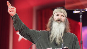 Phil Robertson Bio, Age, Movies, Death, Books, Grandchildren, Net Worth ...